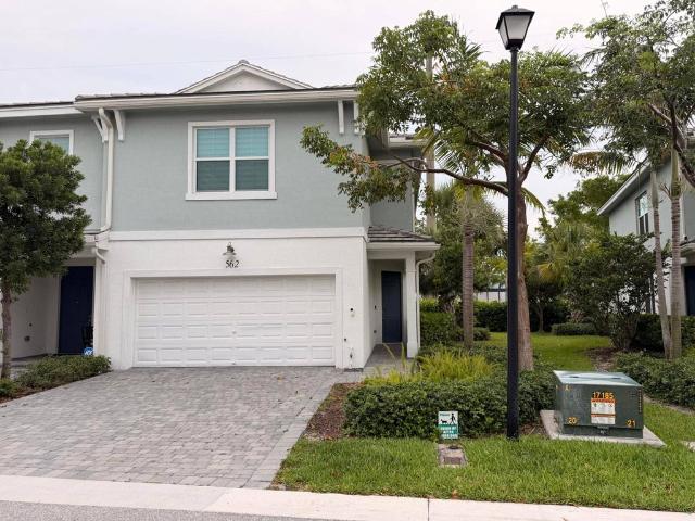 3 bedroom luxury Townhouse for rent in Deerfield Beach, United States