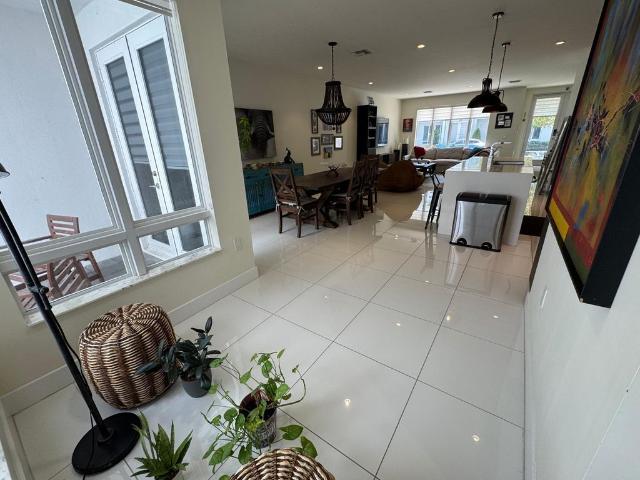 3 bedroom luxury Townhouse for rent in Doral, United States