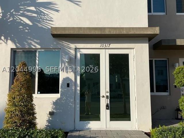 3 bedroom luxury Townhouse for rent in Doral, United States