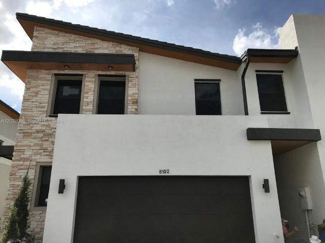 3 bedroom luxury Townhouse for rent in Doral, United States