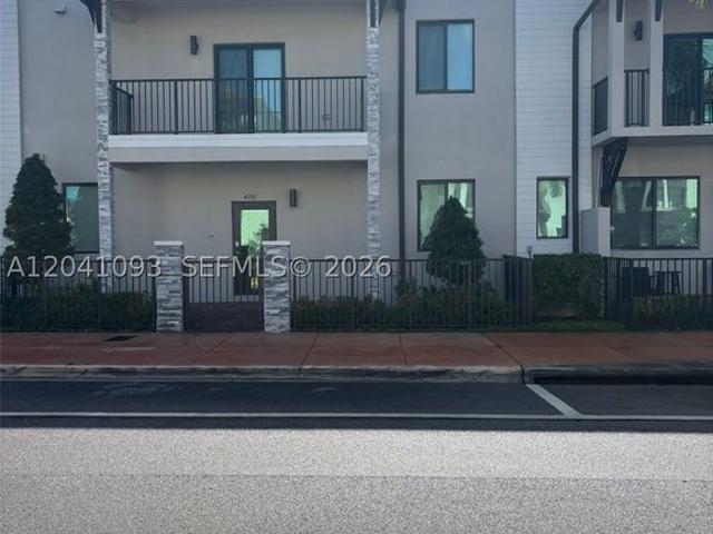 3 bedroom luxury Townhouse for rent in Doral, United States