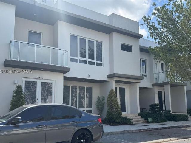 3 bedroom luxury Townhouse for rent in Doral, Florida