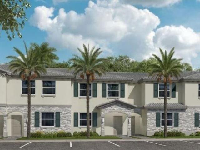 3 bedroom luxury Townhouse for rent in Florida City, Florida