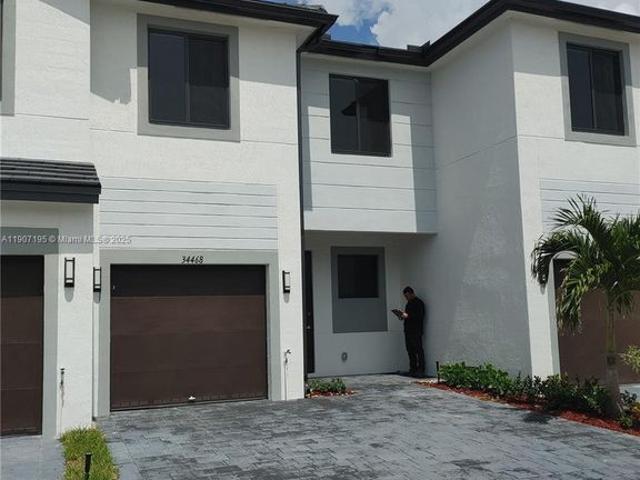 3 bedroom luxury Townhouse for rent in Florida City, Florida