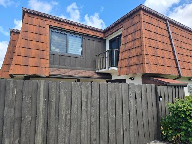 3 bedroom luxury Townhouse for rent in Greenacres City, Florida