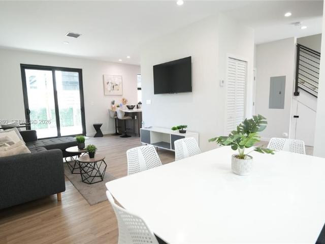 3 bedroom luxury Townhouse for rent in Hallandale, United States