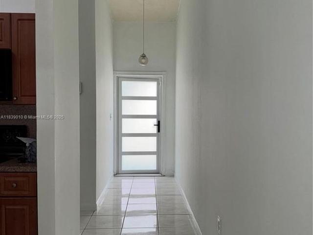 3 bedroom luxury Townhouse for rent in Hialeah, Florida