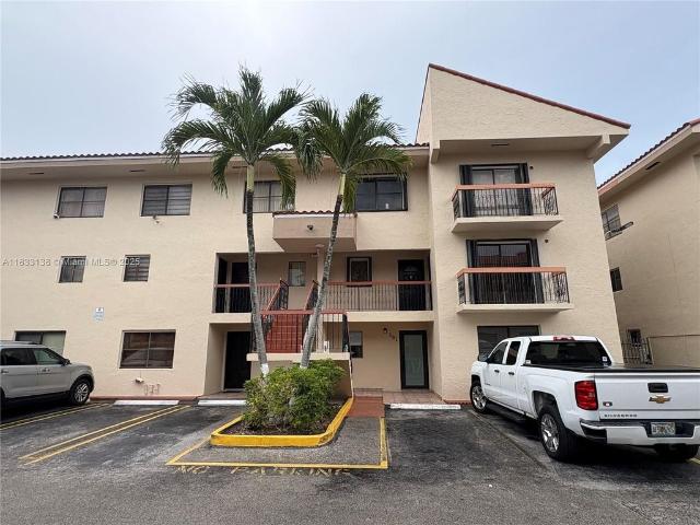 3 bedroom luxury Townhouse for rent in Hialeah, Florida