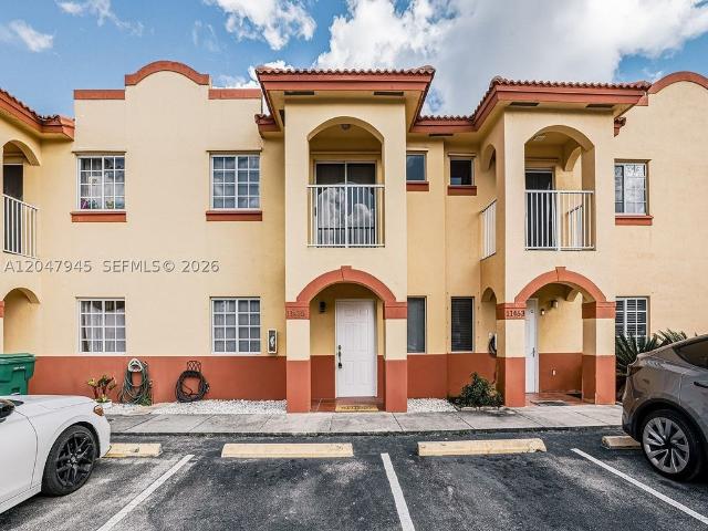 3 bedroom luxury Townhouse for rent in Hialeah Gardens, Florida