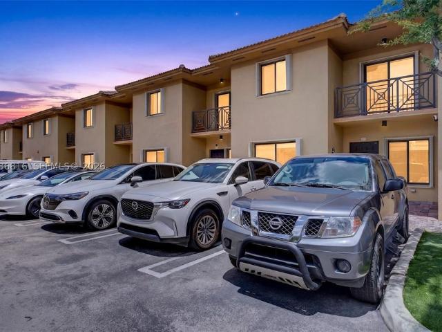 3 bedroom luxury Townhouse for rent in Hialeah Gardens, Florida