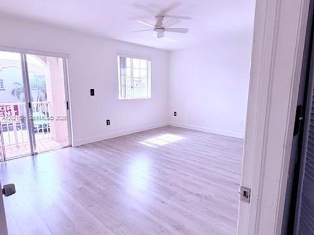 3 bedroom luxury Townhouse for rent in Hialeah Gardens, Florida
