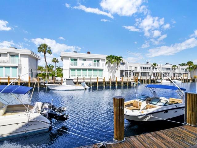 3 bedroom luxury Townhouse for rent in Highland Beach, Florida