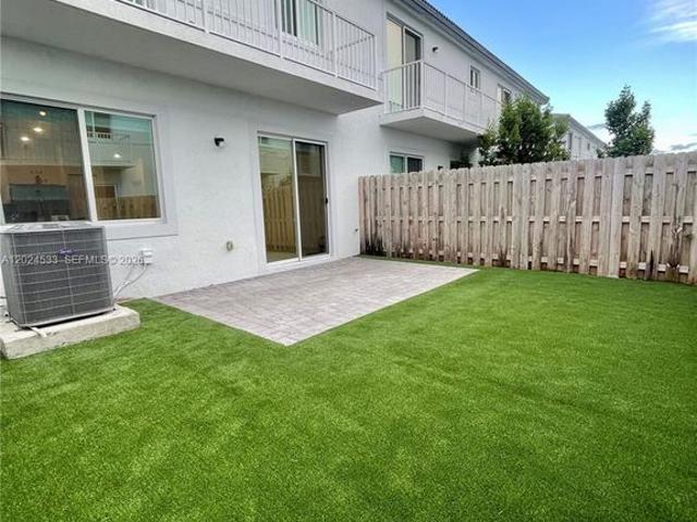 3 bedroom luxury Townhouse for rent in Homestead, Florida