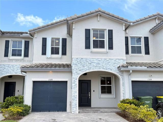 3 bedroom luxury Townhouse for rent in Homestead, Florida