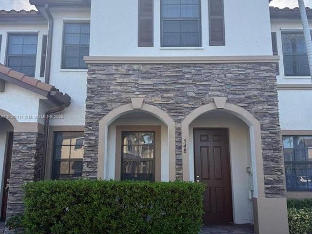 3 bedroom luxury Townhouse for rent in Homestead, Florida