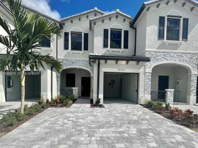 3 bedroom luxury Townhouse for rent in Homestead, Florida