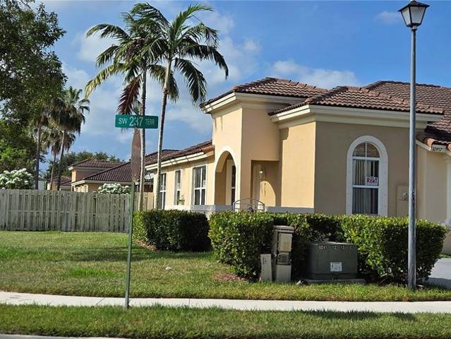 3 bedroom luxury Townhouse for rent in Homestead, Florida