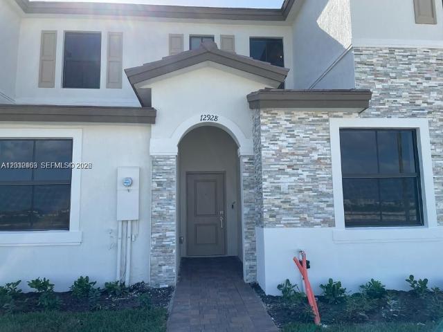 3 bedroom luxury Townhouse for rent in Homestead, Florida