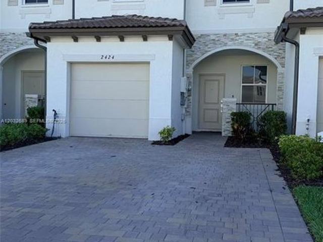 3 bedroom luxury Townhouse for rent in Homestead, Florida