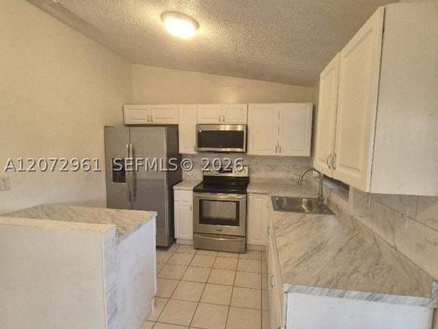 3 bedroom luxury Townhouse for rent in Homestead, Florida