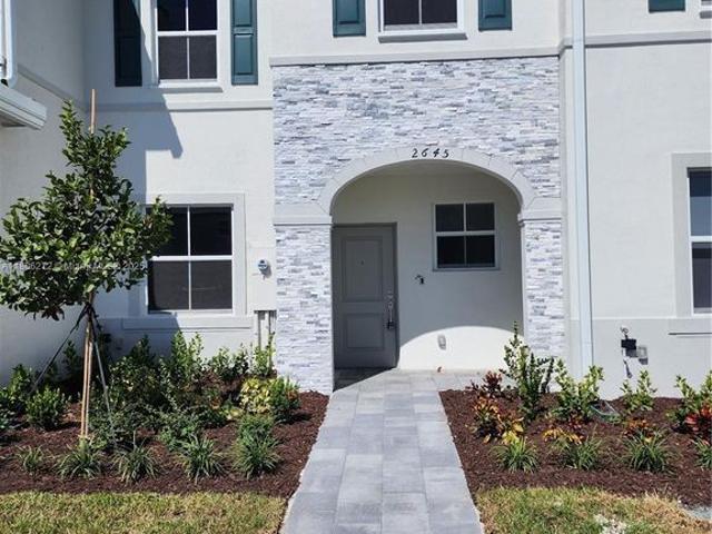 3 bedroom luxury Townhouse for rent in Homestead, Florida