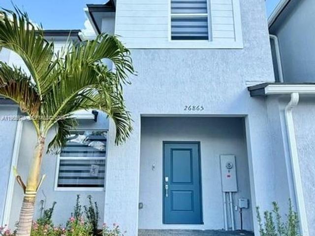 3 bedroom luxury Townhouse for rent in Homestead, Florida