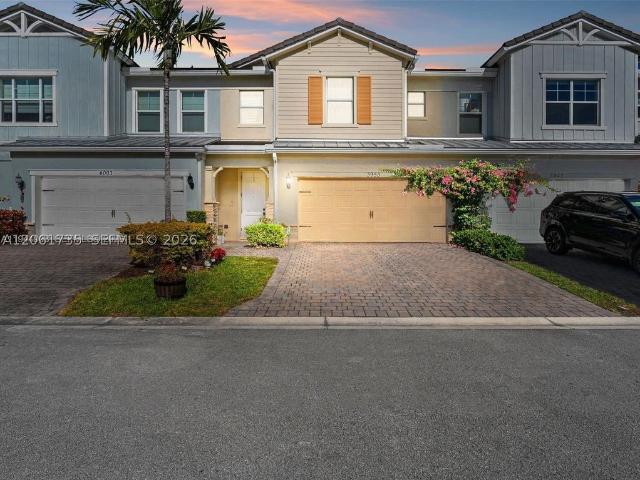 3 bedroom luxury Townhouse for rent in Hollywood, Florida
