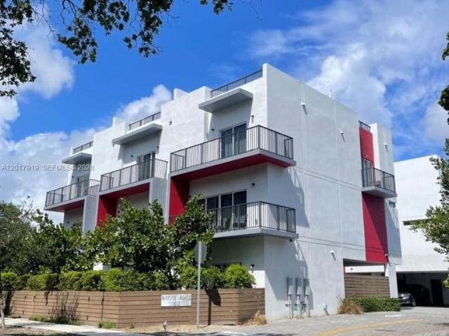 3 bedroom luxury Townhouse for rent in Hollywood, Florida