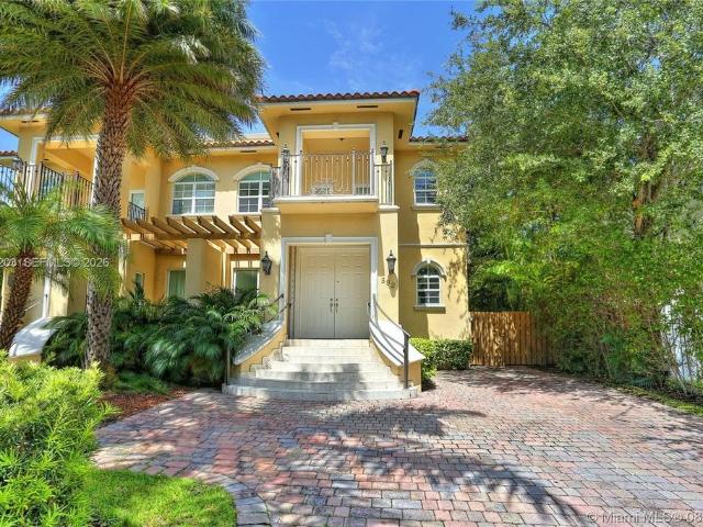 3 bedroom luxury Townhouse for rent in Key Biscayne, United States