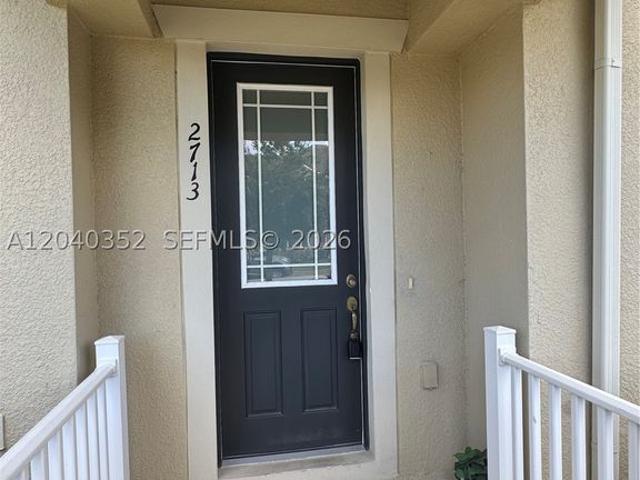 3 bedroom luxury Townhouse for rent in Kissimmee, Florida