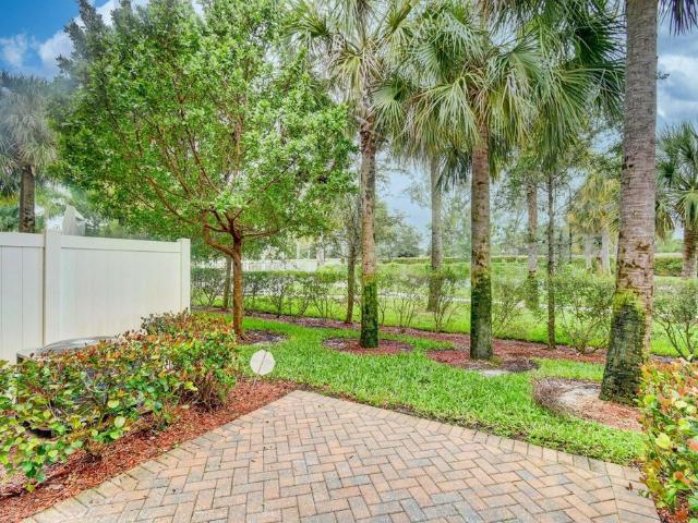 3 bedroom luxury Townhouse for rent in Lake Worth, Florida