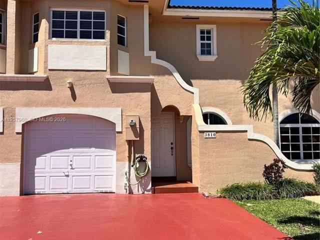 3 bedroom luxury Townhouse for rent in Miami Terrace Mobile Home, Florida