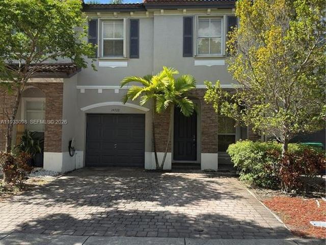 3 bedroom luxury Townhouse for rent in Miami Terrace Mobile Home, Florida