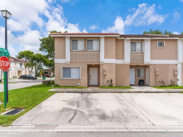 3 bedroom luxury Townhouse for rent in Miami, United States