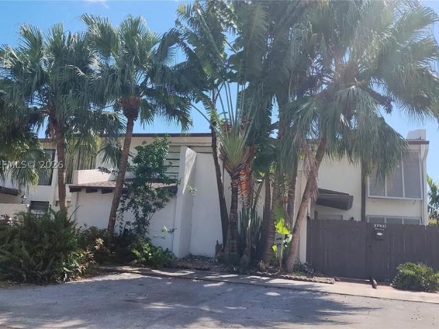 3 bedroom luxury Townhouse for rent in Miami, Florida