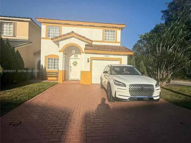 3 bedroom luxury Townhouse for rent in Miami, Florida