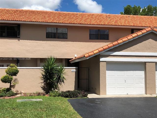 3 bedroom luxury Townhouse for rent in Miami, Florida
