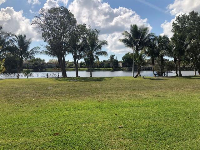 3 bedroom luxury Townhouse for rent in Miami, Florida