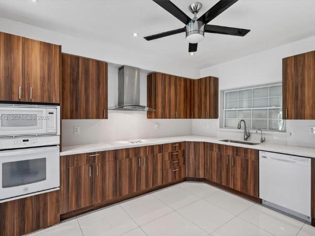 3 bedroom luxury Townhouse for rent in Miami, Florida