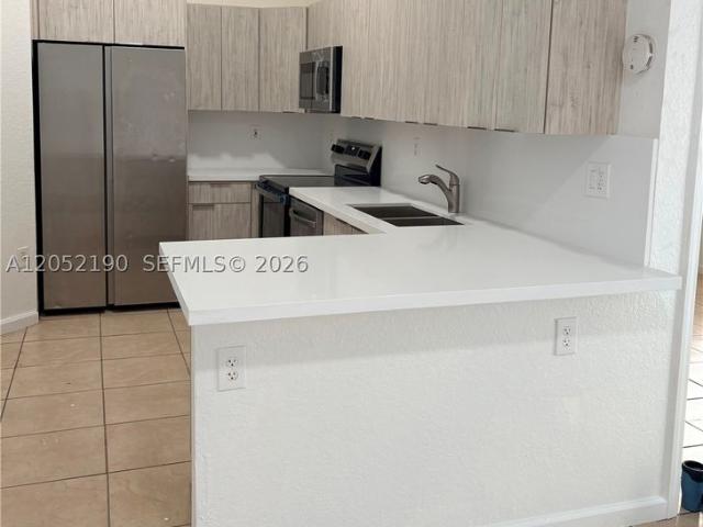 3 bedroom luxury Townhouse for rent in Miami, Florida