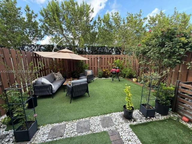 3 bedroom luxury Townhouse for rent in Miami, Florida