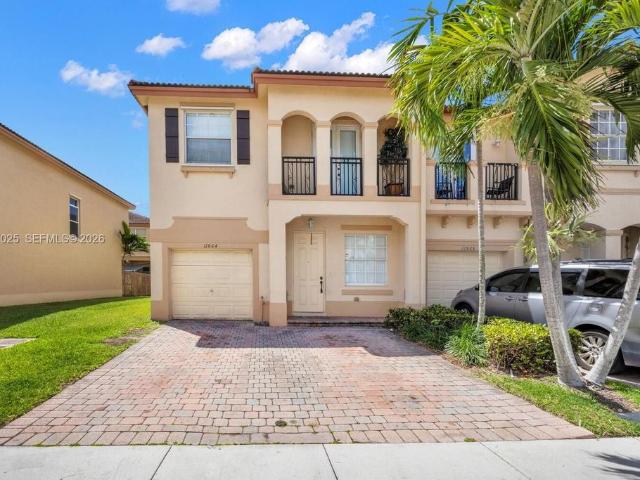 3 bedroom luxury Townhouse for rent in Miami, Florida