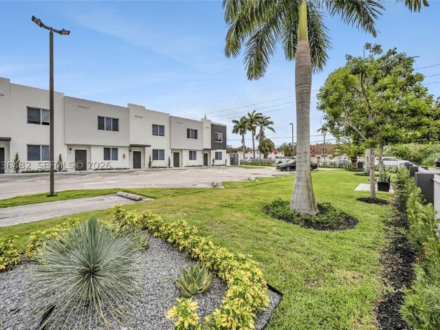 3 bedroom luxury Townhouse for rent in Miami, Florida