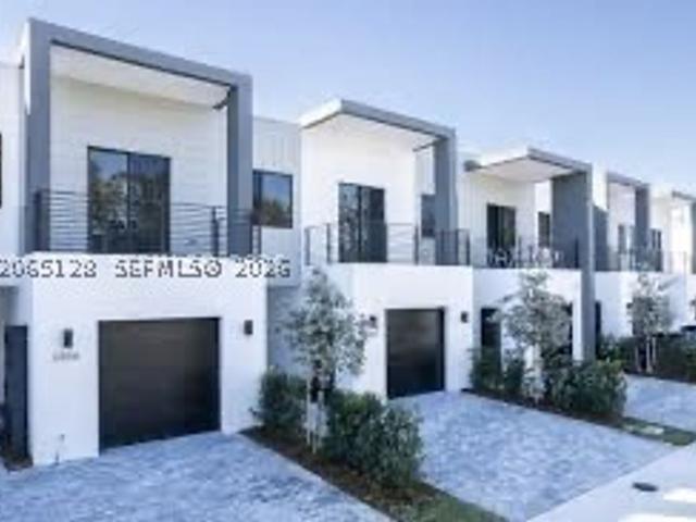 3 bedroom luxury Townhouse for rent in Miami, Florida