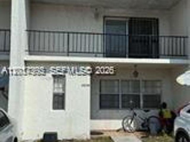 3 bedroom luxury Townhouse for rent in Miami, Florida