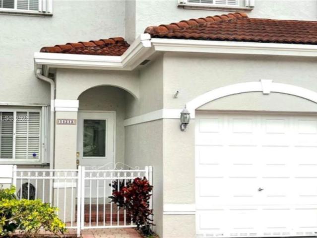 3 bedroom luxury Townhouse for rent in Miami, Florida