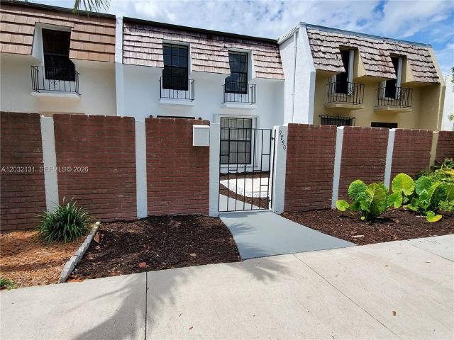 3 bedroom luxury Townhouse for rent in Miami, Florida
