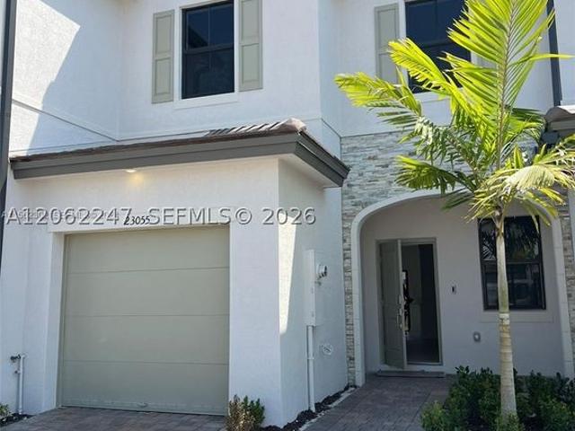 3 bedroom luxury Townhouse for rent in Miami, Florida