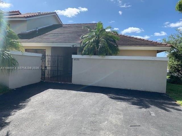 3 bedroom luxury Townhouse for rent in Miami, Florida