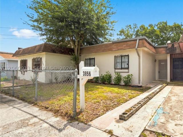 3 bedroom luxury Townhouse for rent in Miami Gardens, Florida